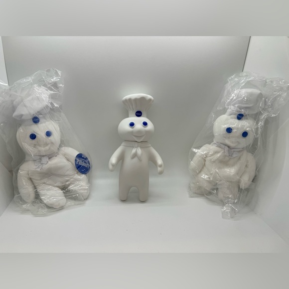 Pillsbury | Toys | Lot Pillsbury Doughboy 971 Vinyl 2 1997 Plush Bean ...
